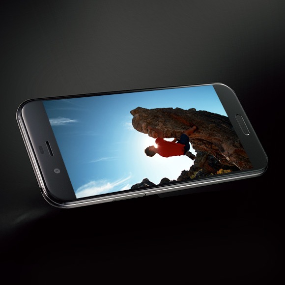 Sharp Aquos R – флагман с впечатляващи екран и камера – TechNews.bg