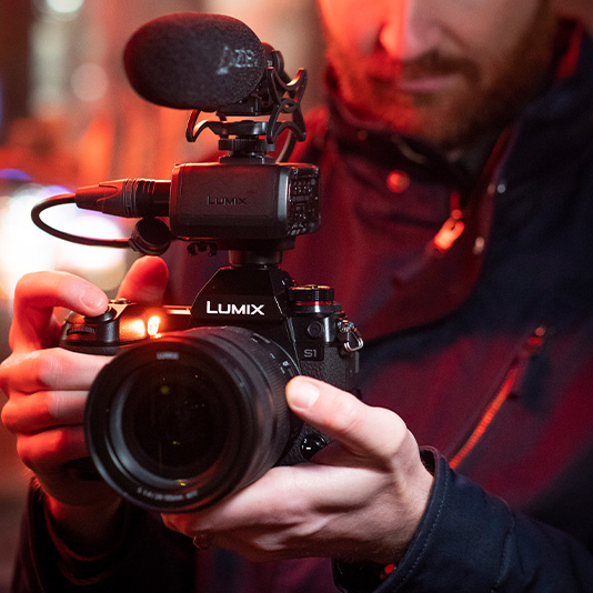 LUMIX S – фотоапаратите, донесли престижни награди на Panasonic ...
