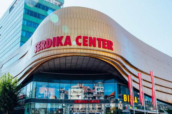 Сердика Център става Spark зона с 5 зарядни станции – TechNews.bg